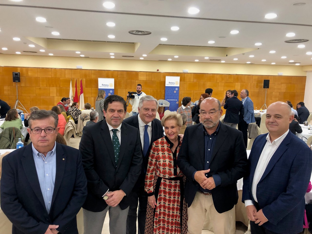 El Club Rotario entrega al periodista Ángel Expósito el premio D ...